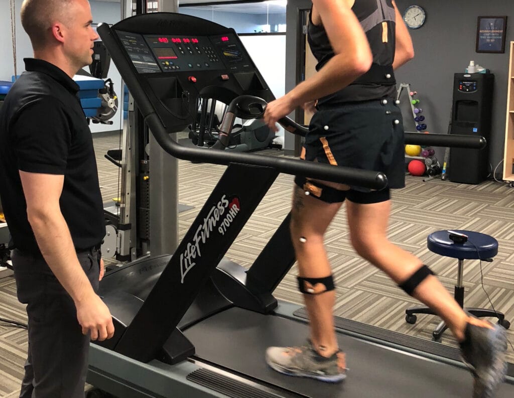 Running Gait vs Walking Gait: What Is the Difference? - RunDNA